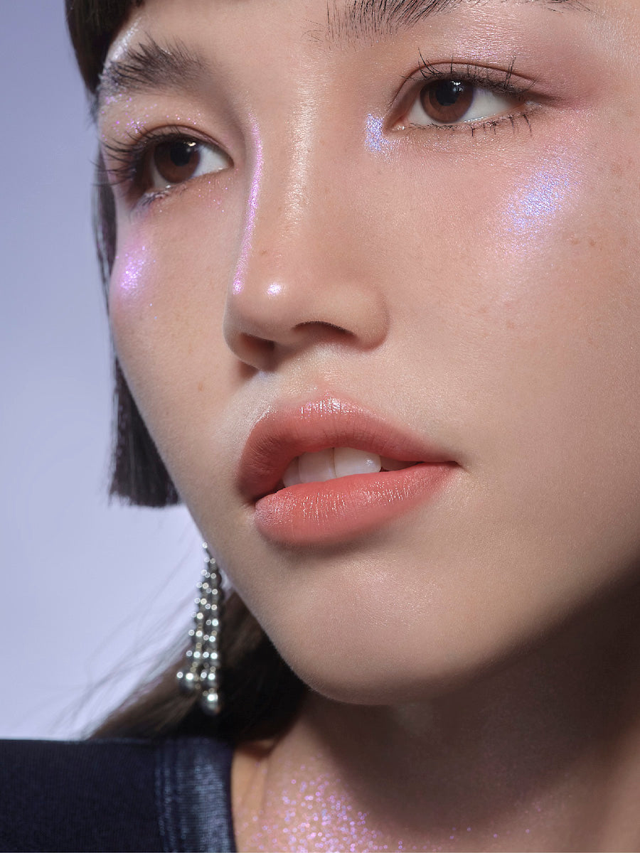 Space Age Highlighter in Moon Cruiser - Kaleidos Makeup